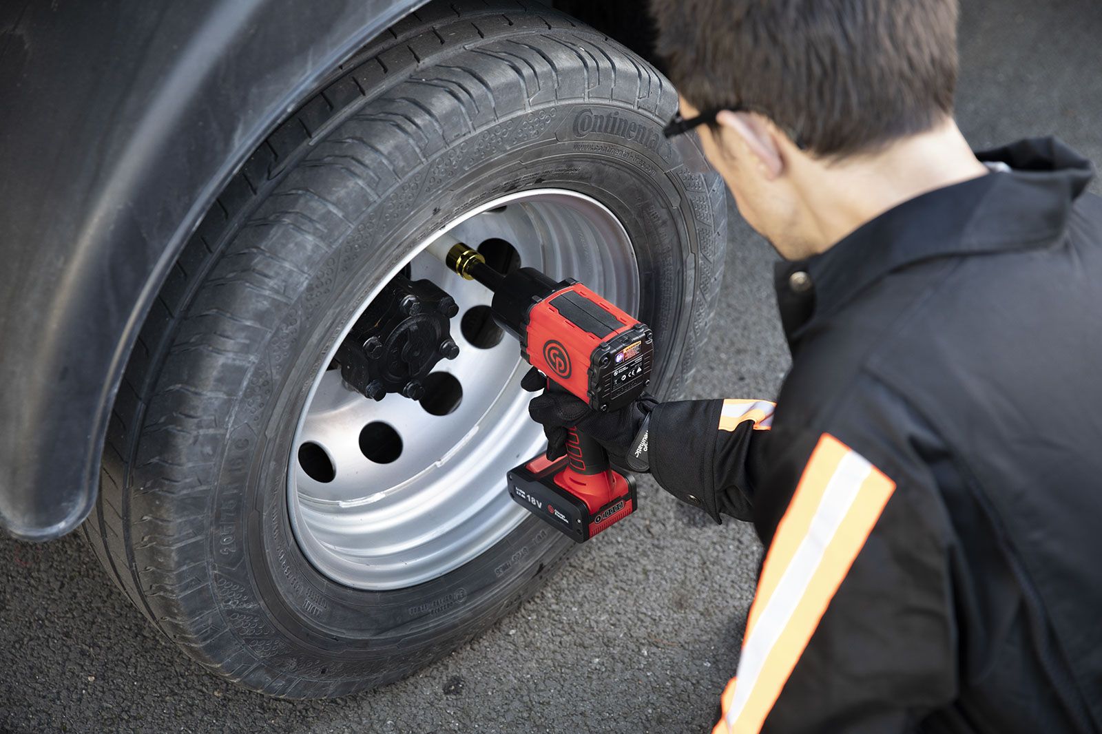 CP8854-2Pack 18V - Chicago Pneumatic - Cordless Impact Wrenches ...