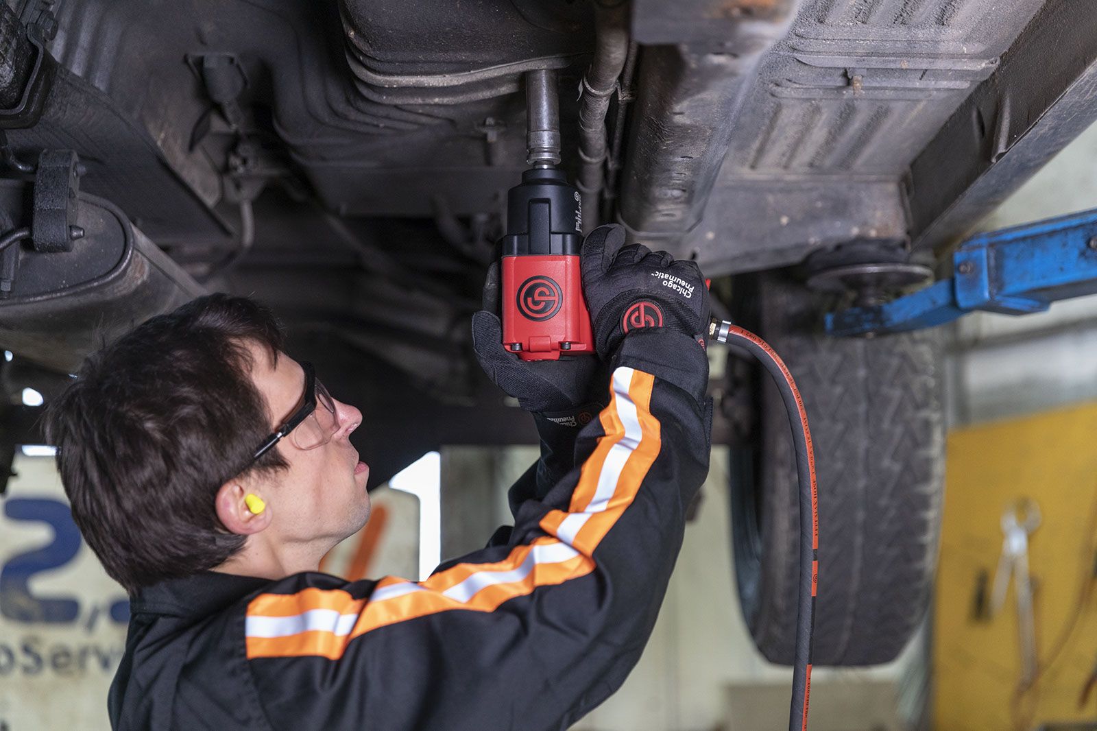 CP7741 - "Chicago Pneumatic - Impact Wrenches less / equal to 1/2 ...